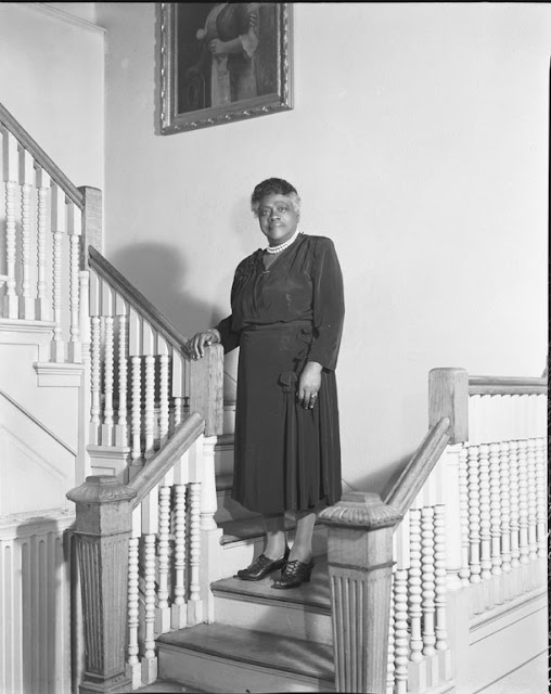 MARY MACLEOD BETHUNE: THE ONLY BLACK WOMAN PRESENT AT THE FORMATION OF ...