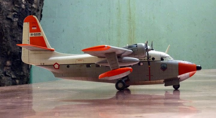 AIRPLANE SCALE MODELKIT: GRUMMAN HU-16 Albatros