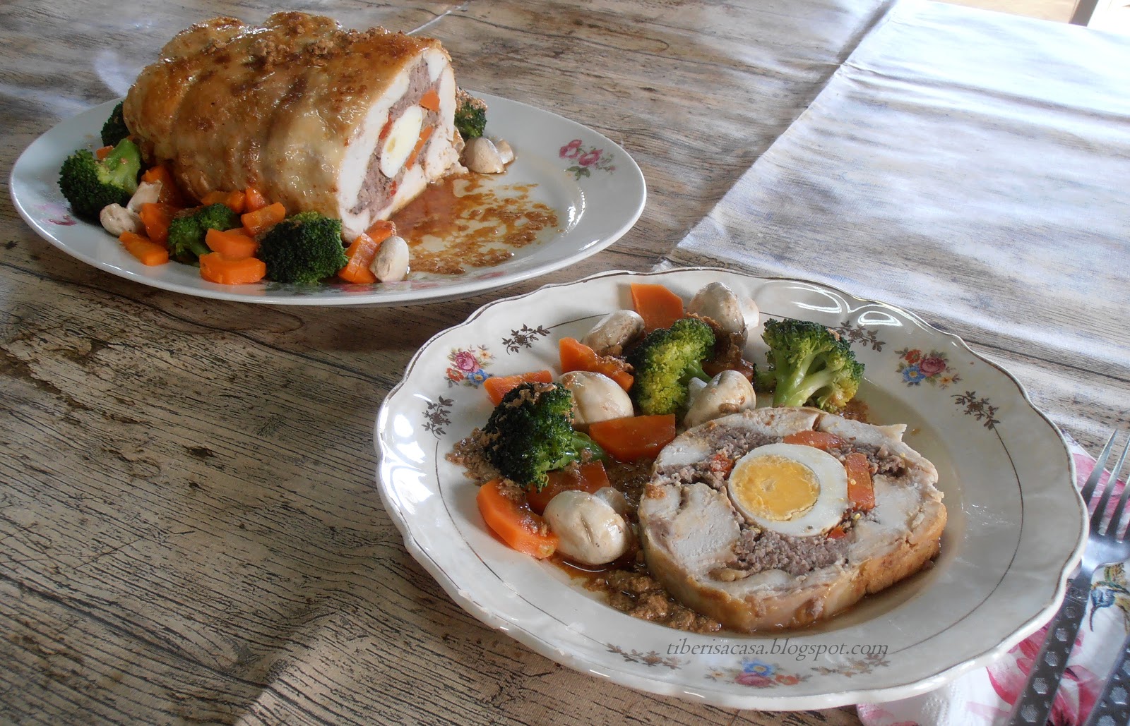 TIBERIS : ~ Pollastre farcit ~ Pollo relleno