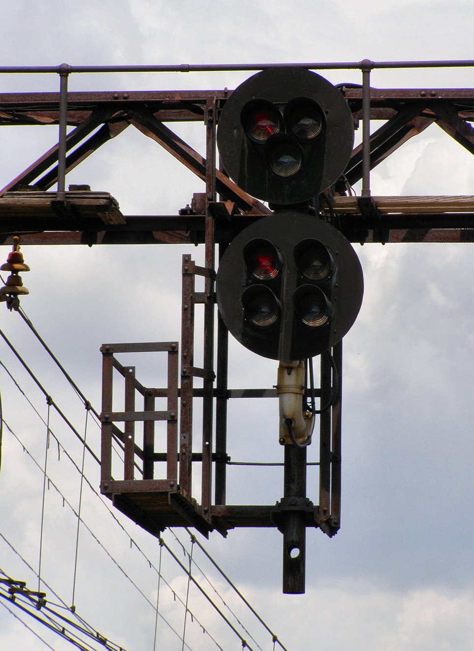 The Position Light: PHOTOS: METRA KENSINGTON Tower