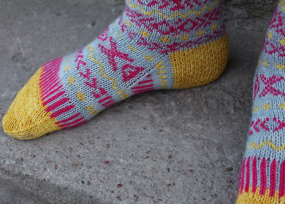 Dödergök: Puss och kram-sockor