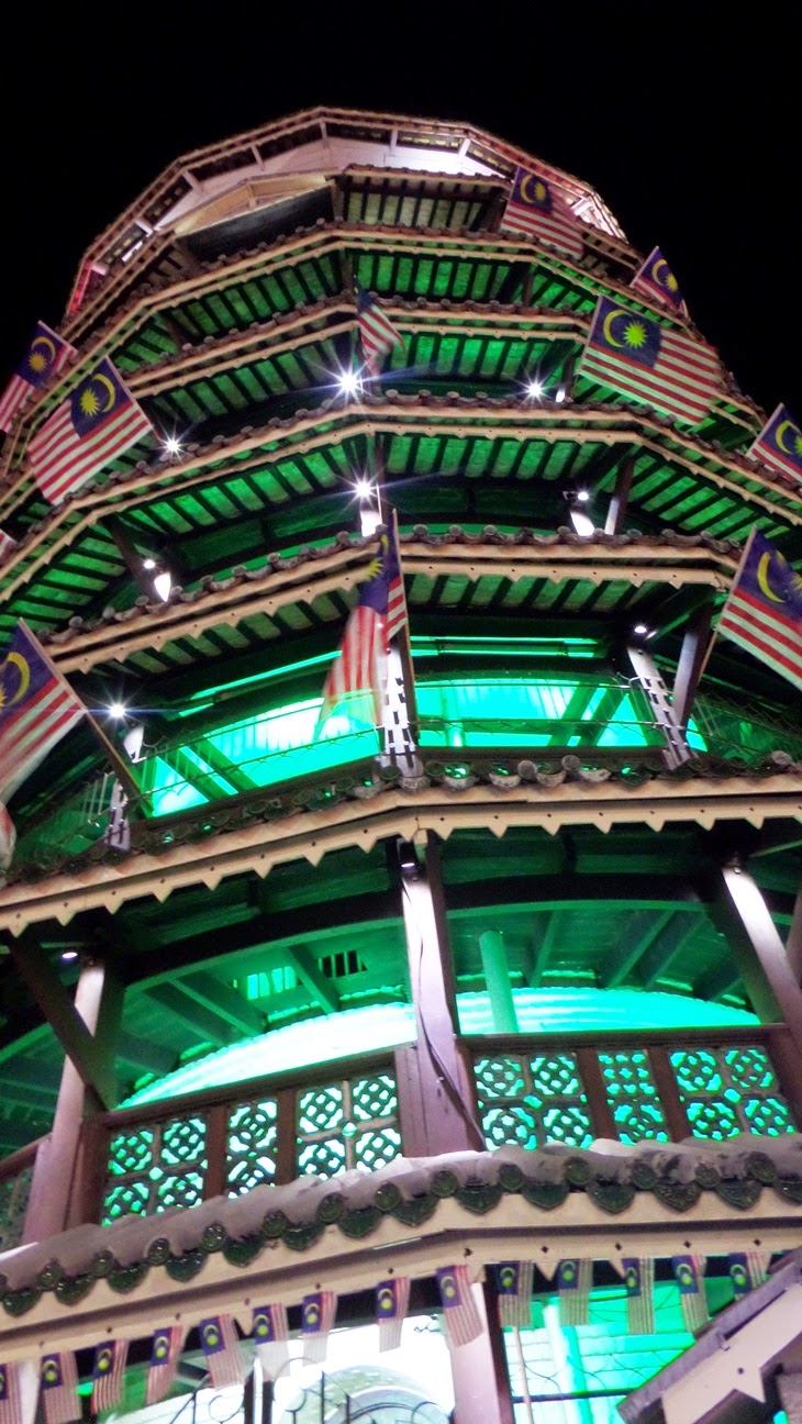 Illa Shanahila: Menara Condong Teluk Intan