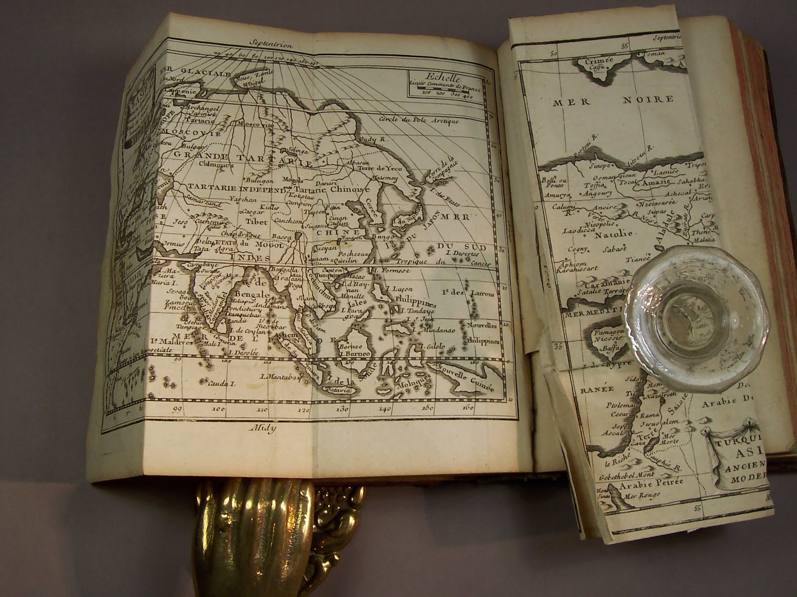 Librairie ancienne et autres trésors...: 1739. Géographie universelle ...