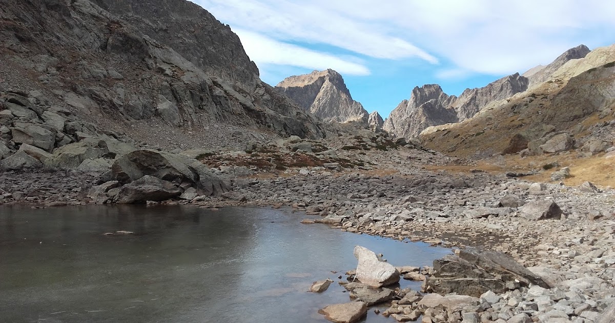 HOWLINGMIST: Hiking The Gr52 And Gr52A.