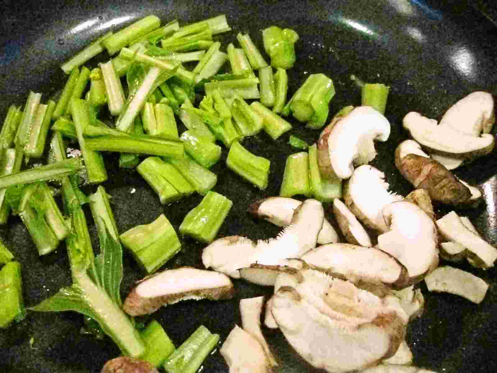 Recipes for Tom: Saishin to kani, shiitake, tamago no itamemono / yu ...