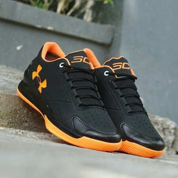 Sepatu Sport Under Armour Hitam Orange [UA1804] | Omsepatu.com