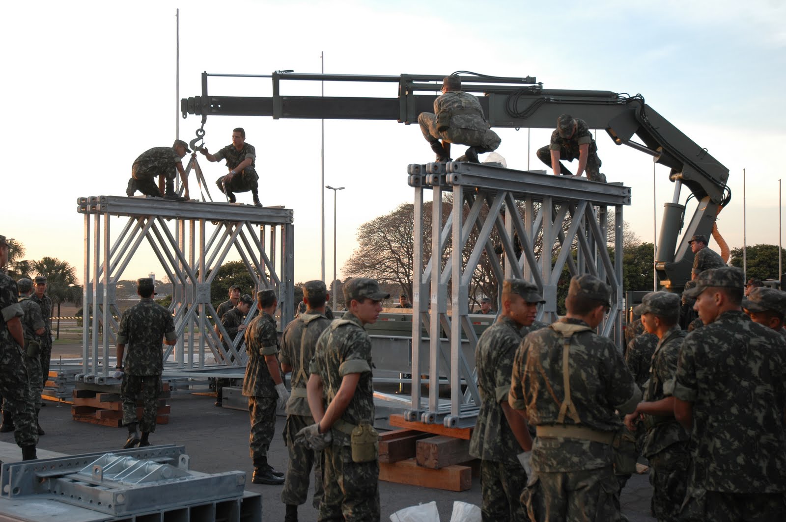 MILITARY BRIDGE OPERATIONS: Mabey Logistic Support Bridge (LSB ...