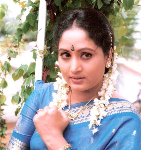 All World Wallpapers: Rajitha in kerala Saree Pics and Young Pic