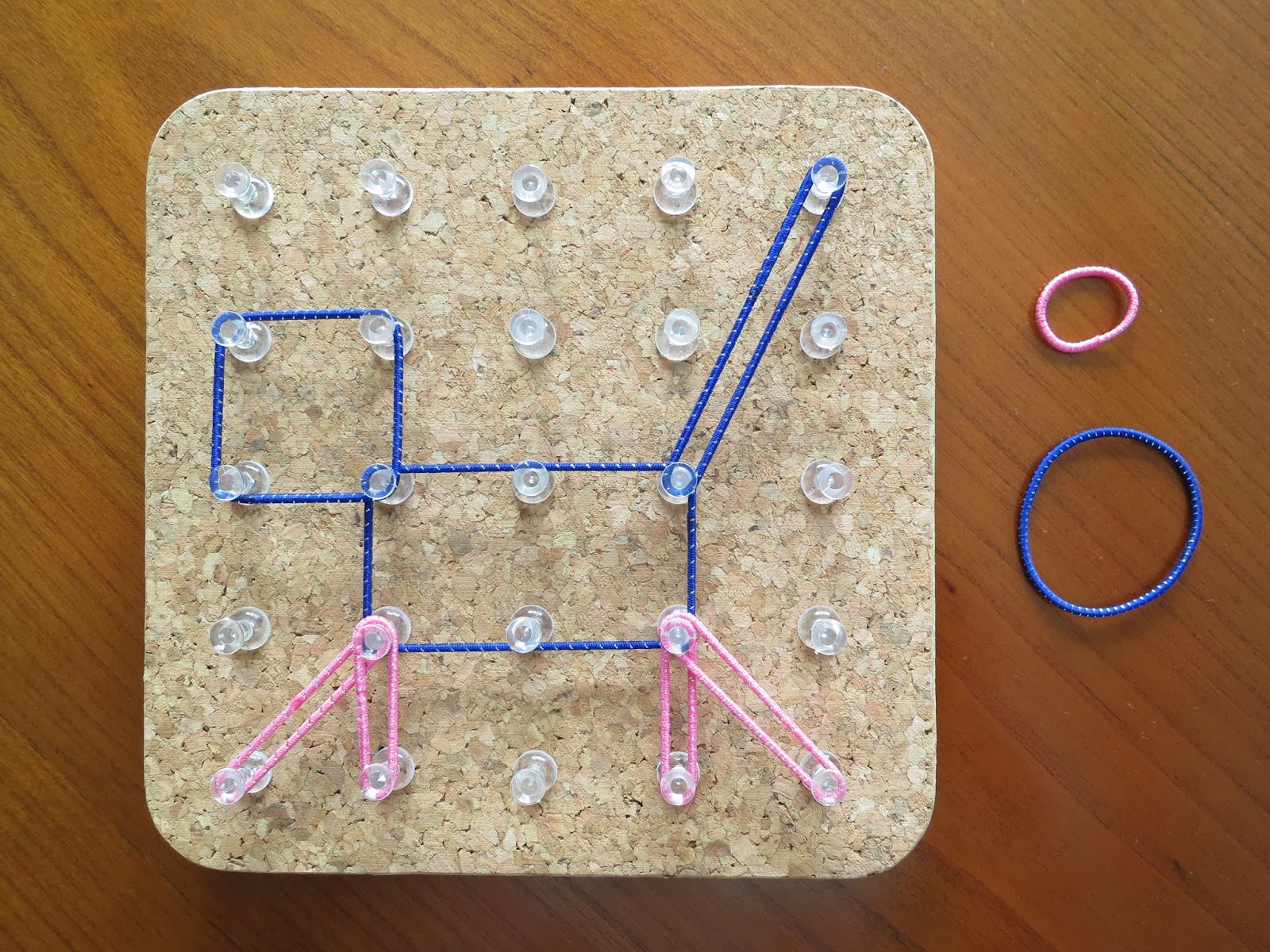 Colorful Tangrams: Geoboard - Geobord - Geobrett