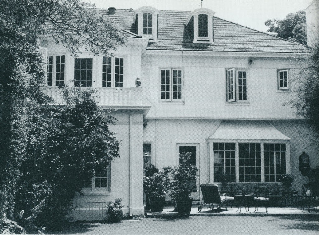 The Peak of Chic®: The Way Dominick Dunne Lived Then