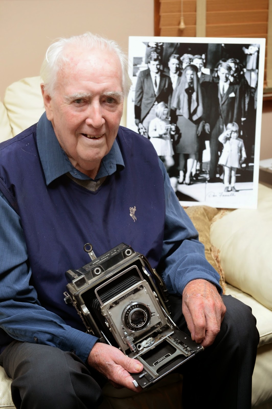 The Grandstander: To Absent Friends - Dan Farrell