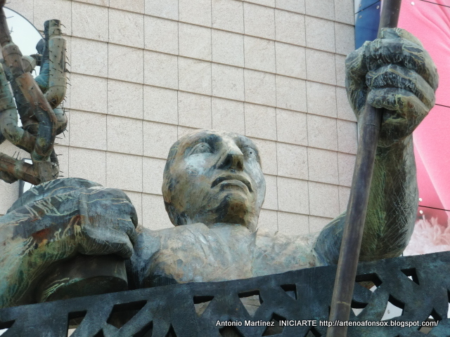 Iniciarte: Paco Leiro: O Acarrexador