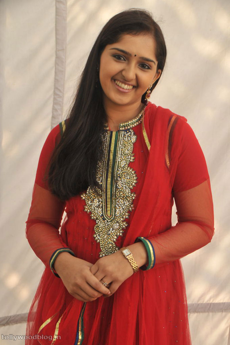 Genius heroine Sanusha photos stills gallery