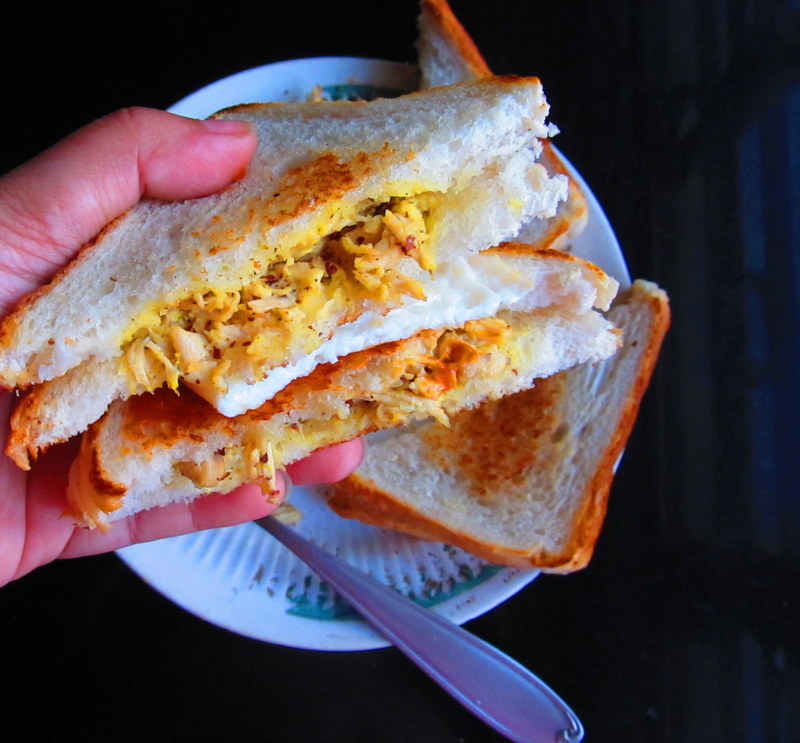 Sauce (The Food Blog): Chicken Sandwich with Homemade Mayonnaise