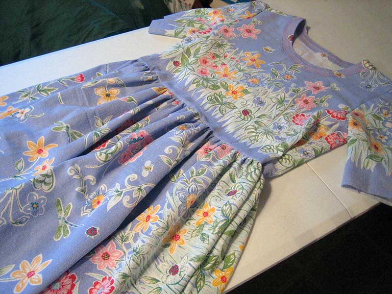 Janel Was Here: Frugality Win - Tablecloth Dress!