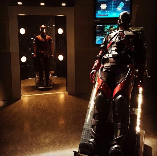 UPDATE! First Look at Brandon Routh Suited Up as THE ATOM