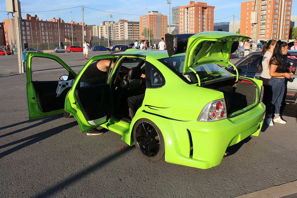 120 vehículos participan en el segundo encuentro de coches ...