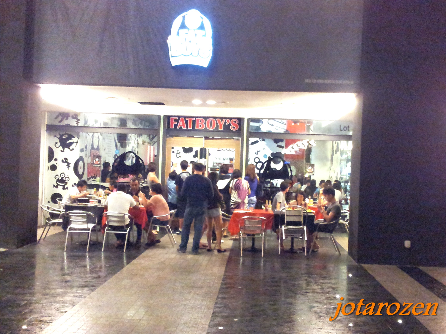 Footsteps - Jotaro's Travels: YummY! - Fat Boy's Burger Bar