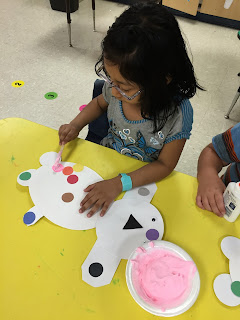 Mrs. Lee's Kindergarten: Dog's Colorful Day Centers and Activities