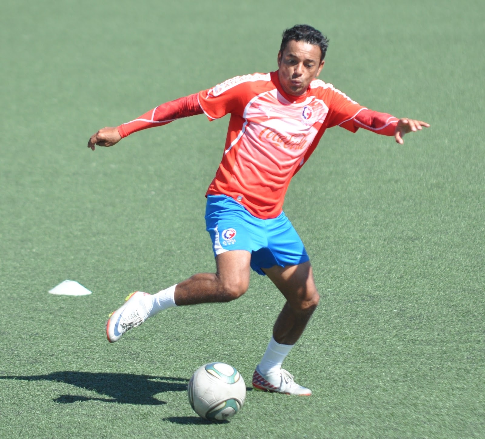 ESCENARIO DEPORTIVO: Danilo Turcios seguirá con Olimpia