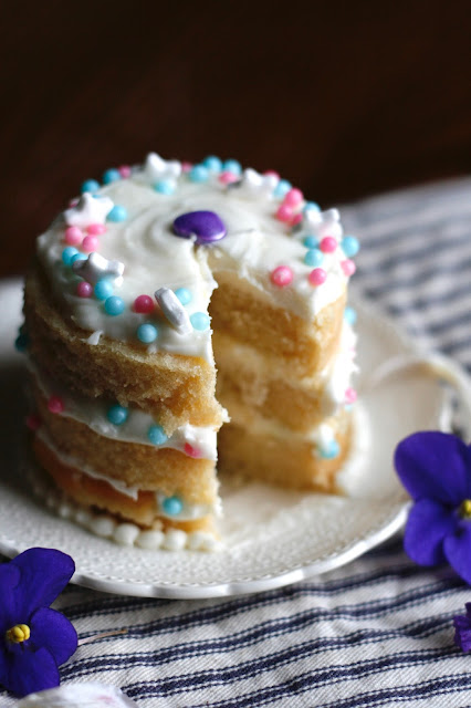 Indigo Scones: Mini Vanilla Tin Can Cake, and a Blogiversary