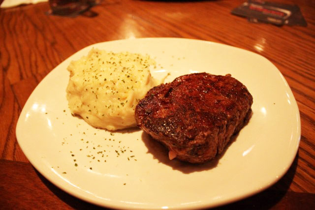 Centopéia Chic: OUTBACK - Curiosidades e Preços dos Pratos