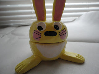 Carmen's Bloggity: My Finished Bunny Pinch Pot!