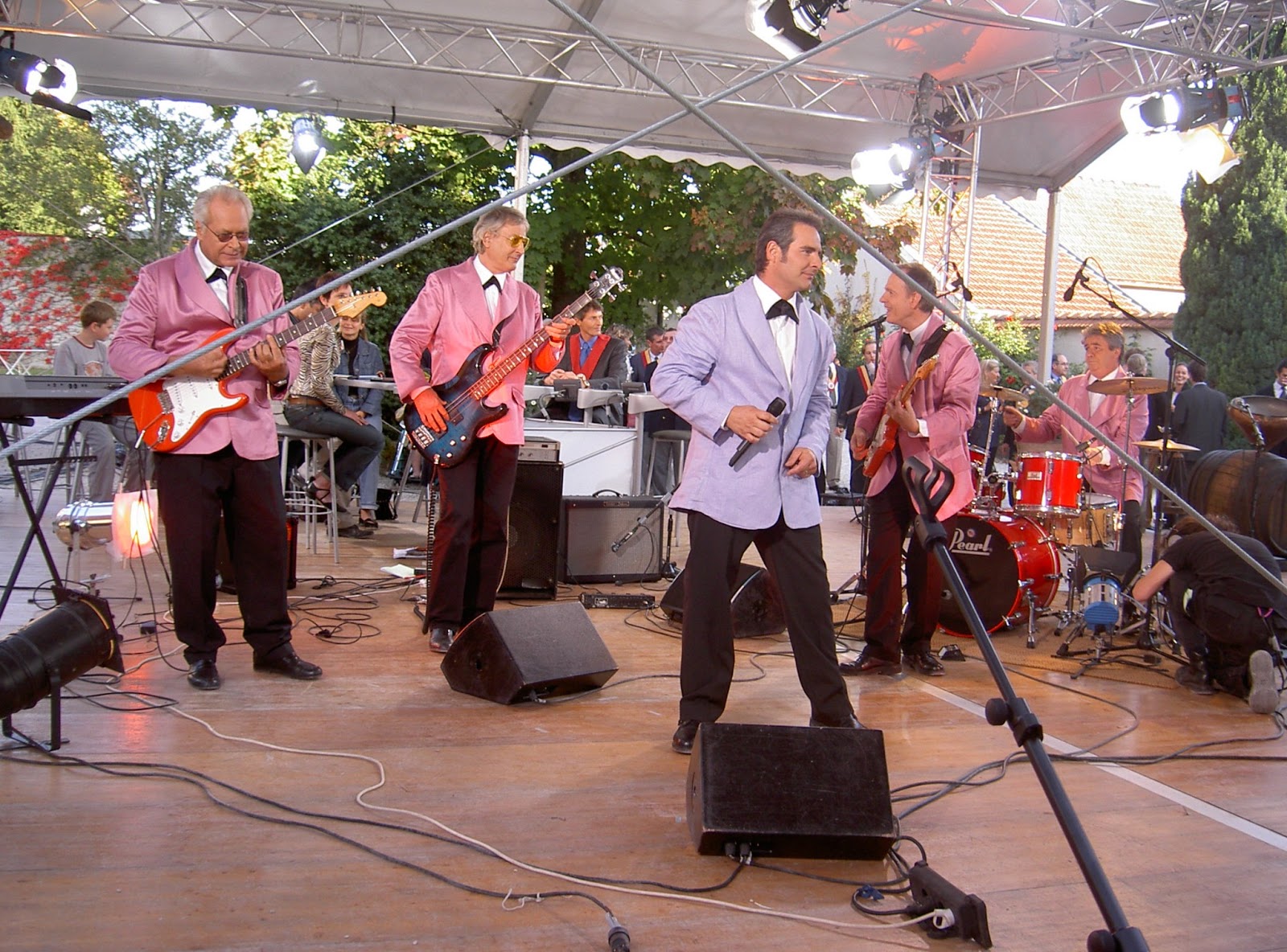 Les Mustangs: LEURS PRESTATIONS