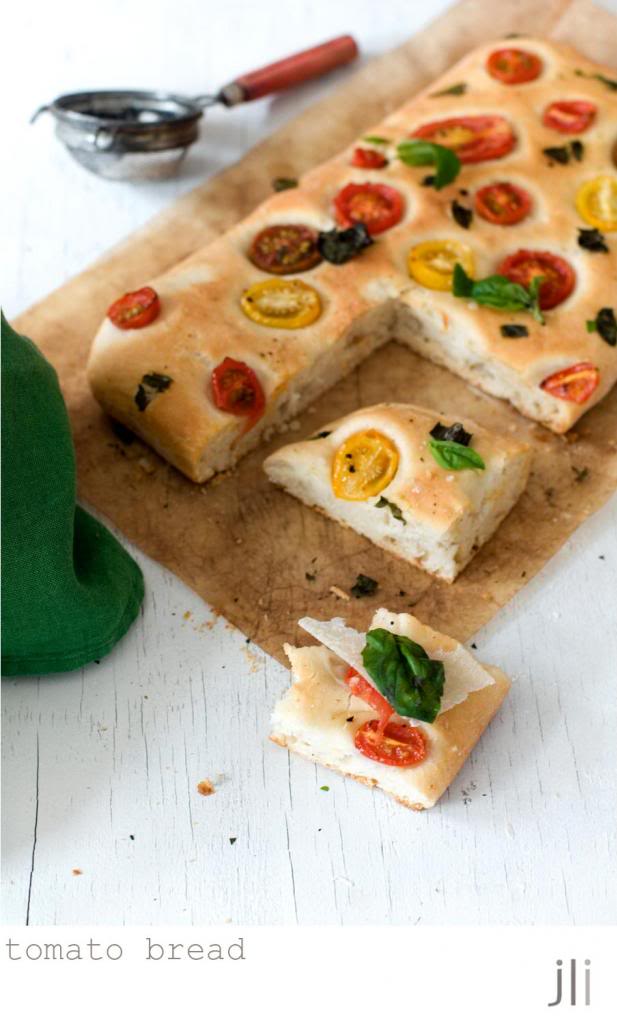 tomato bread / DELICIOUS BITES