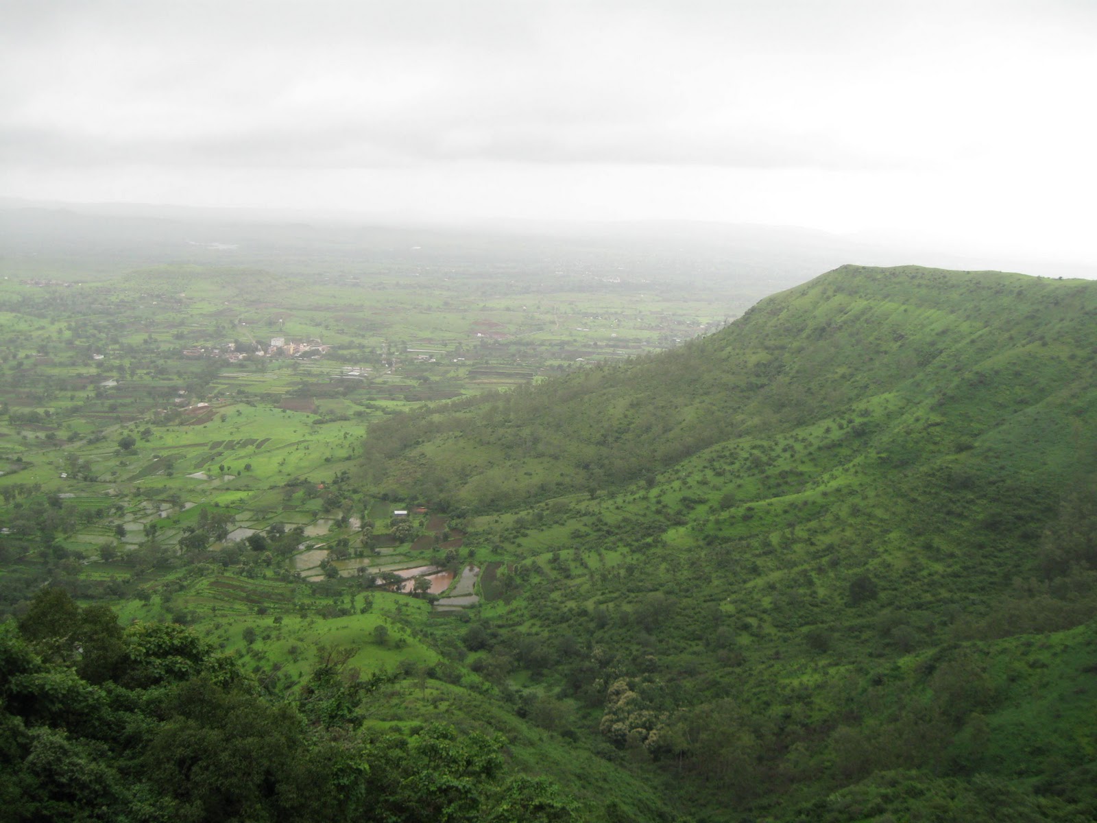 Wanderlust - My Travel Journals: An Unplanned Trip to Purandar Fort