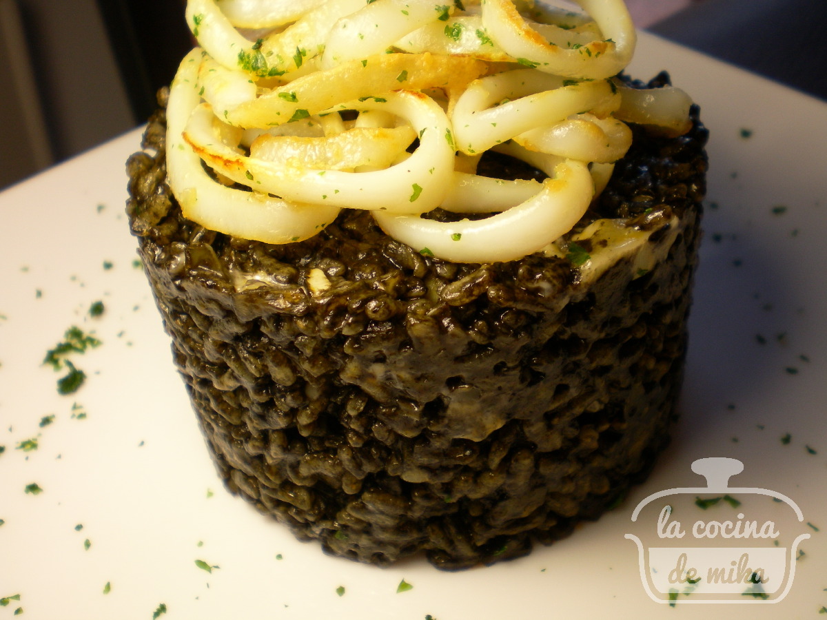 ARROZ NEGRO CON CALAMAR