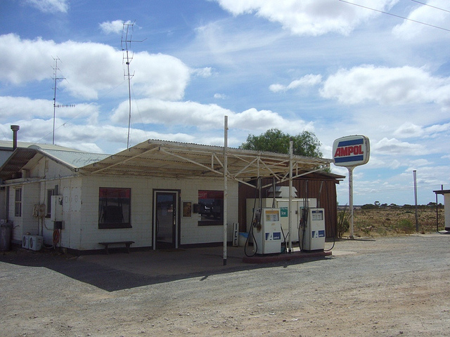 My 1928 Chevrolet: Old Aussie Gas Stations (We call them Service ...