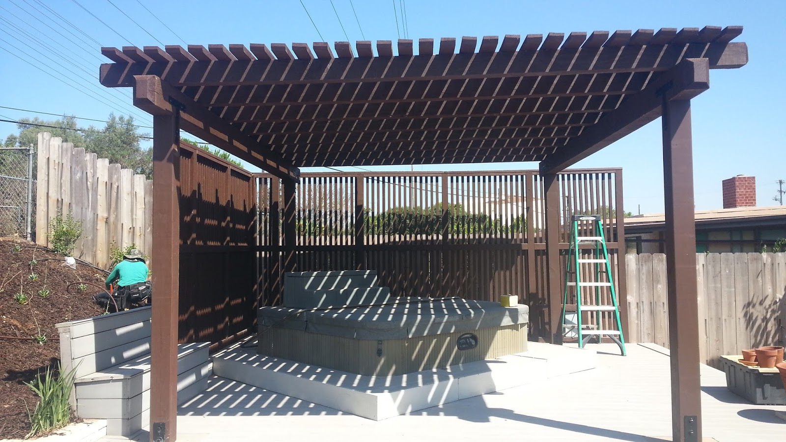 The 2 Minute Gardener: Photo - Wood shade structure