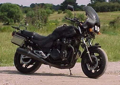 TRANFORMASI HONDA CBX 750P : CBX 750 Pelbagai Rupa dan Warna