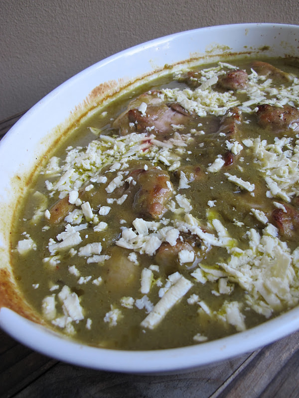 Morsels and Musings: pollo en salsa verde