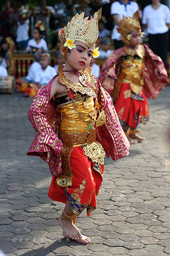 Manuk Rawa Dance | Cultures of Denpasar | Learn and recognize about ...