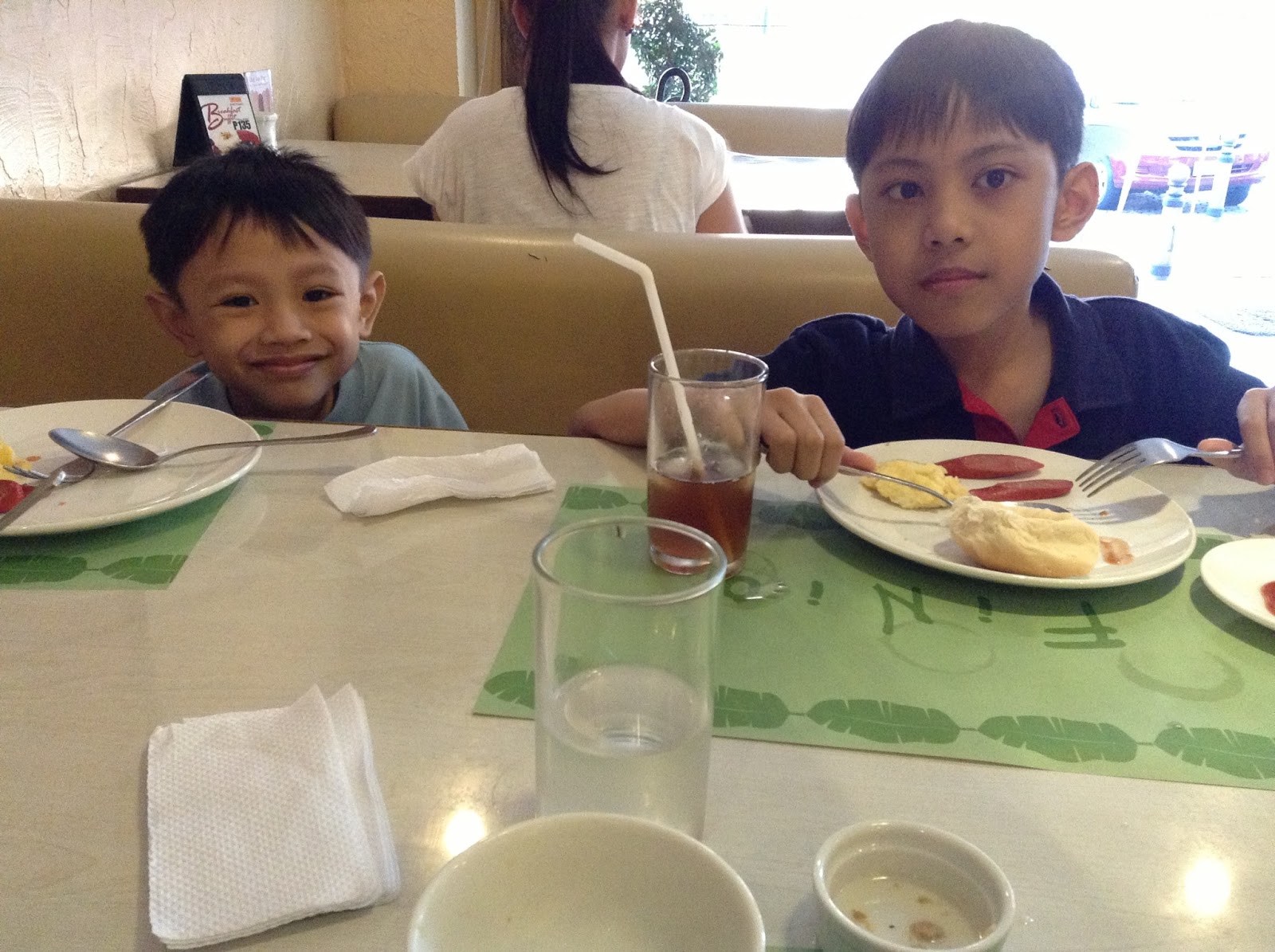 OuR adVenTuReS by nateandparish: Finio Breakfast Buffet