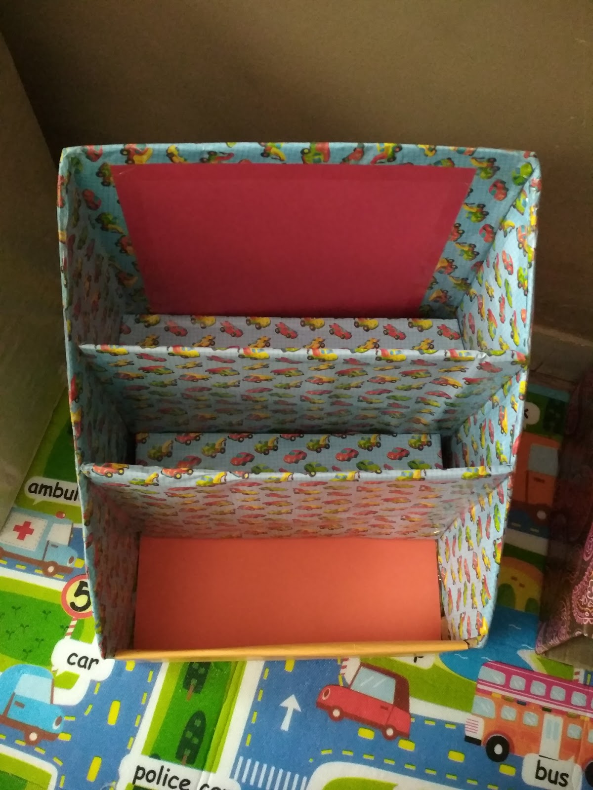 Sonshine Mumma: DIY Book Shelf | Cardboard Box Book Shelf