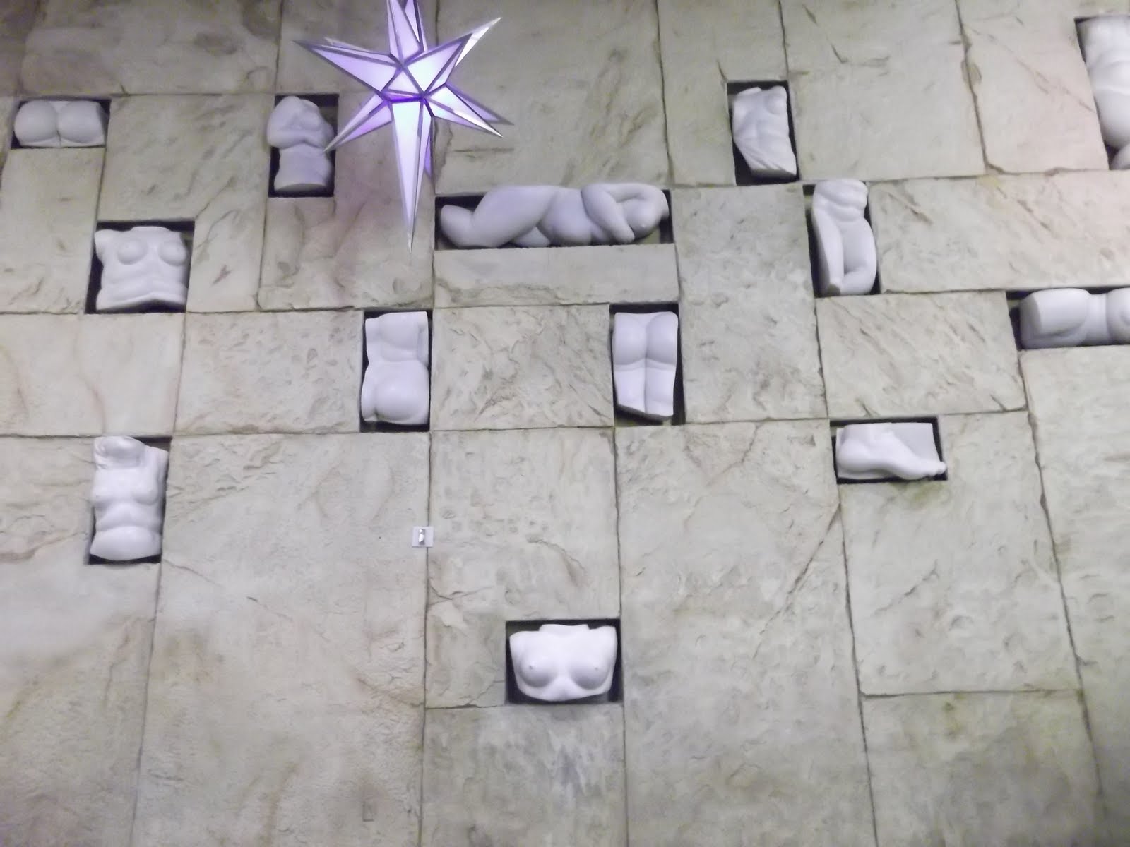 One Day at a Time: Aureole at Mandalay Bay - Art Wall with Body Parts ...