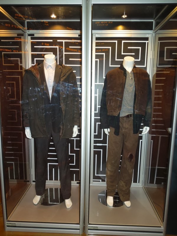 Hollywood Movie Costumes and Props: Original Prisoners film costumes ...