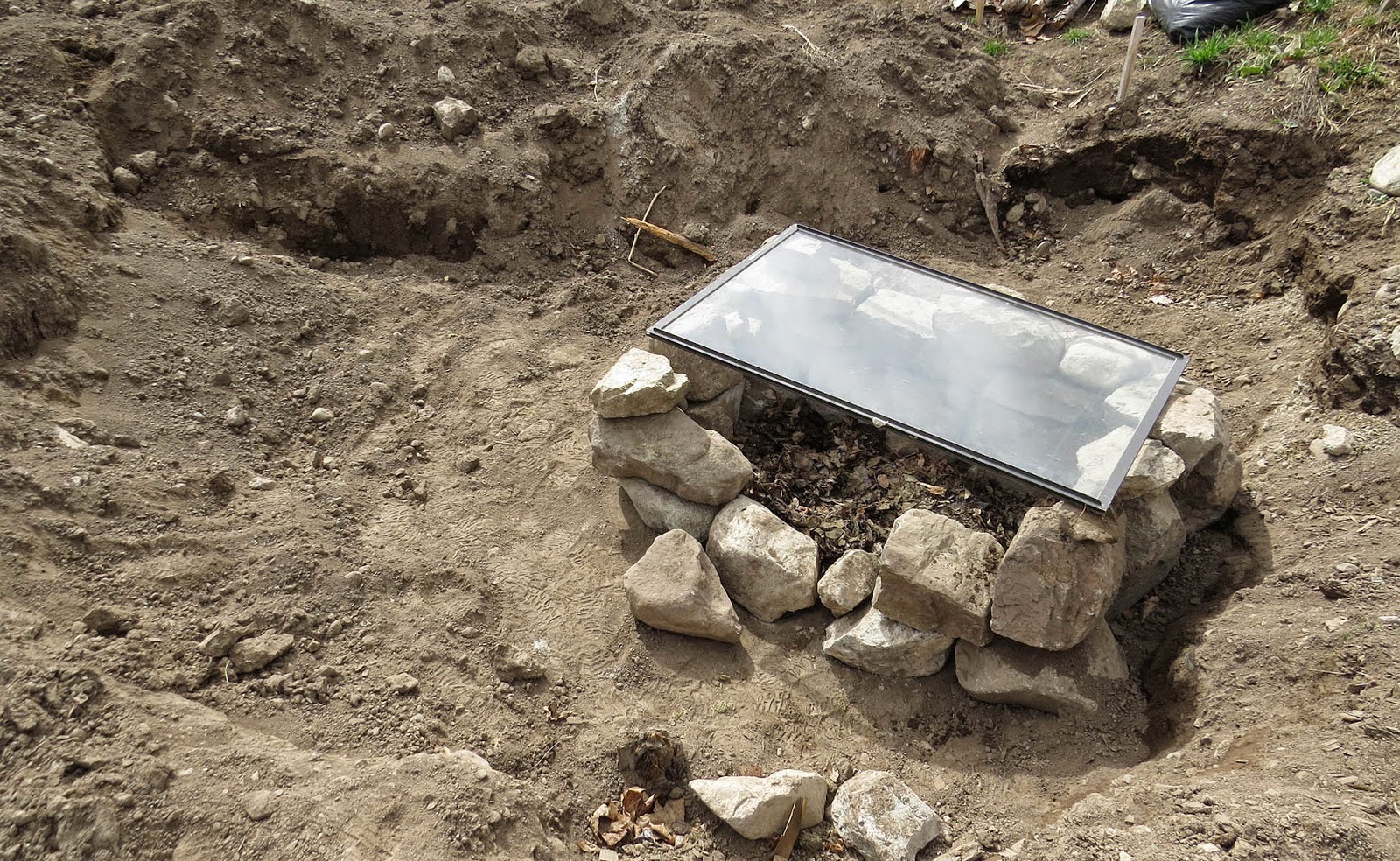 Wood for Food ~ Gardening with the Slow Burn of Rotting Wood ...