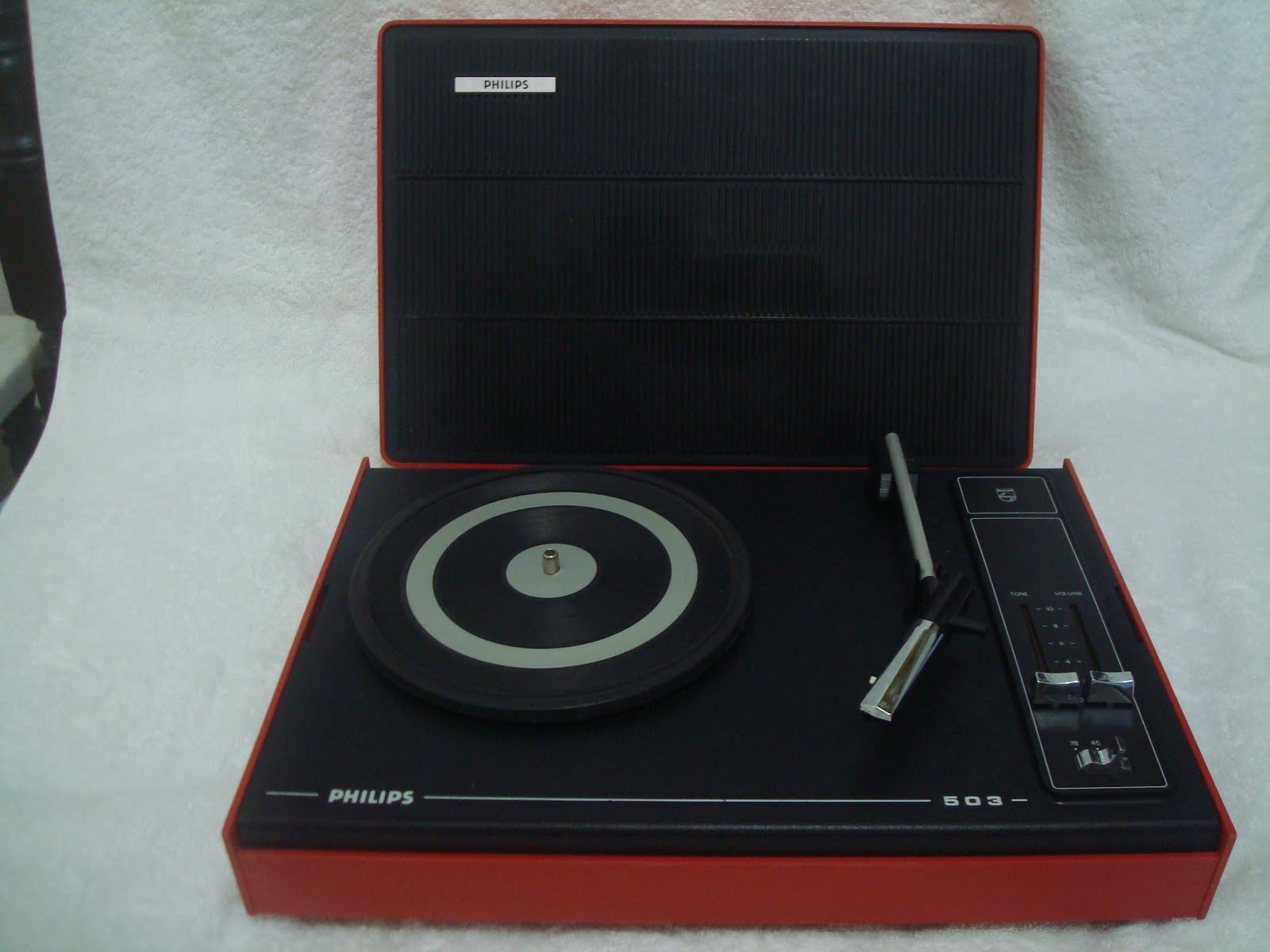 Minhas relíquias: VITROLA PHILIPS!