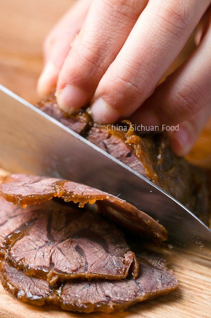 Chinese Yummy Brαised Beef Shαnk - BEAN GIRRAS