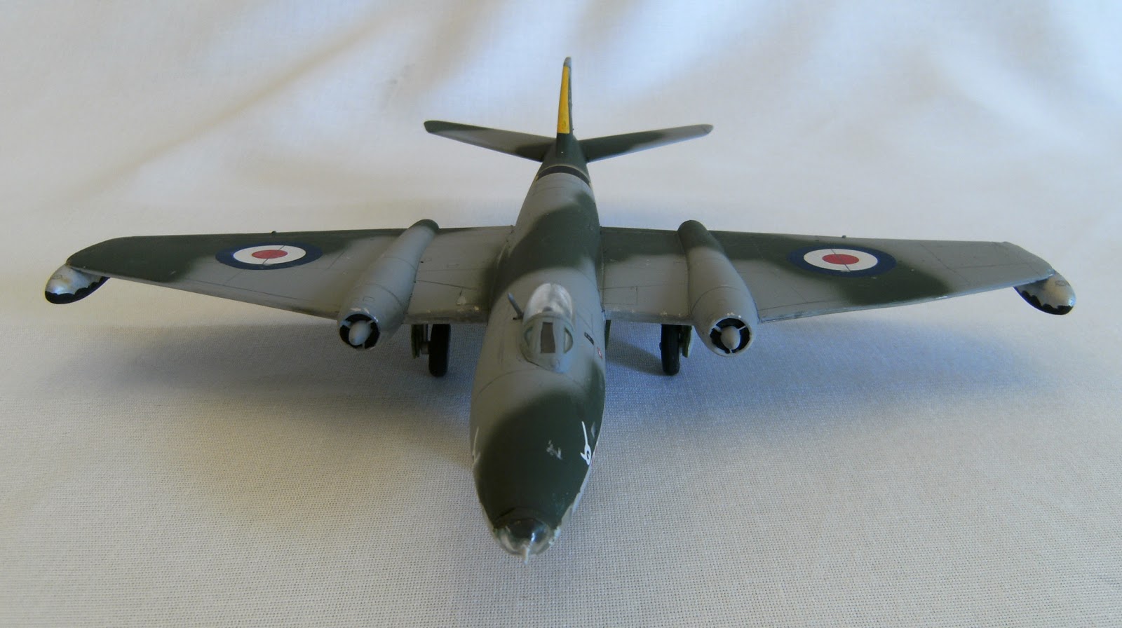 Happyscale-Modellbau: English Electric (E.E.) Canberra - Matchbox 1/72