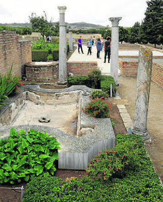 Arqueohespérides: El misterio del edificio de la Exedra