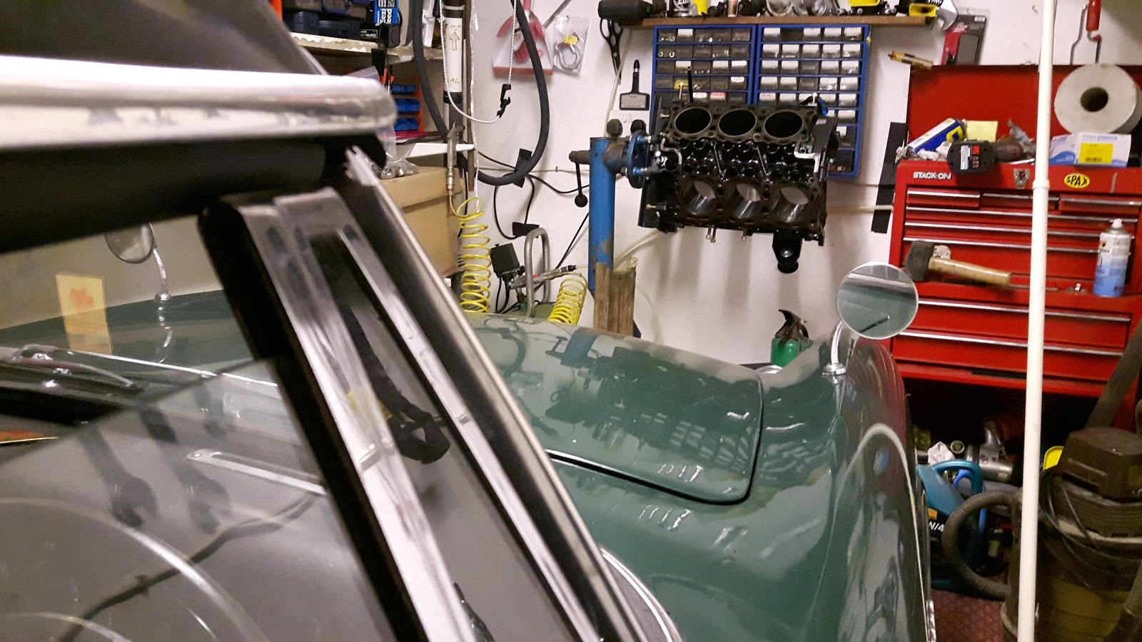 Sunbeam Alpine Series 3 conversion to V6 2.8: Small steps (engine mounts)