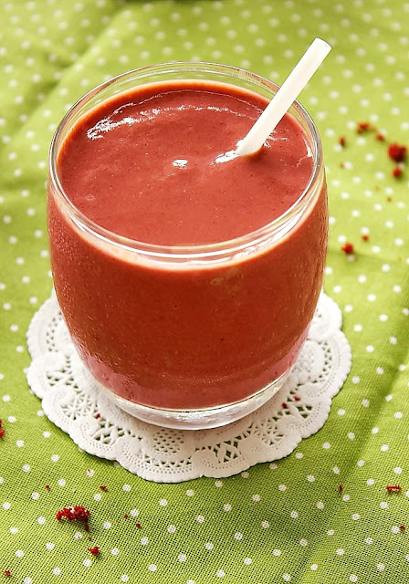 Food Wanderings : Healthy Red Velvet Cheesecake Smoothie
