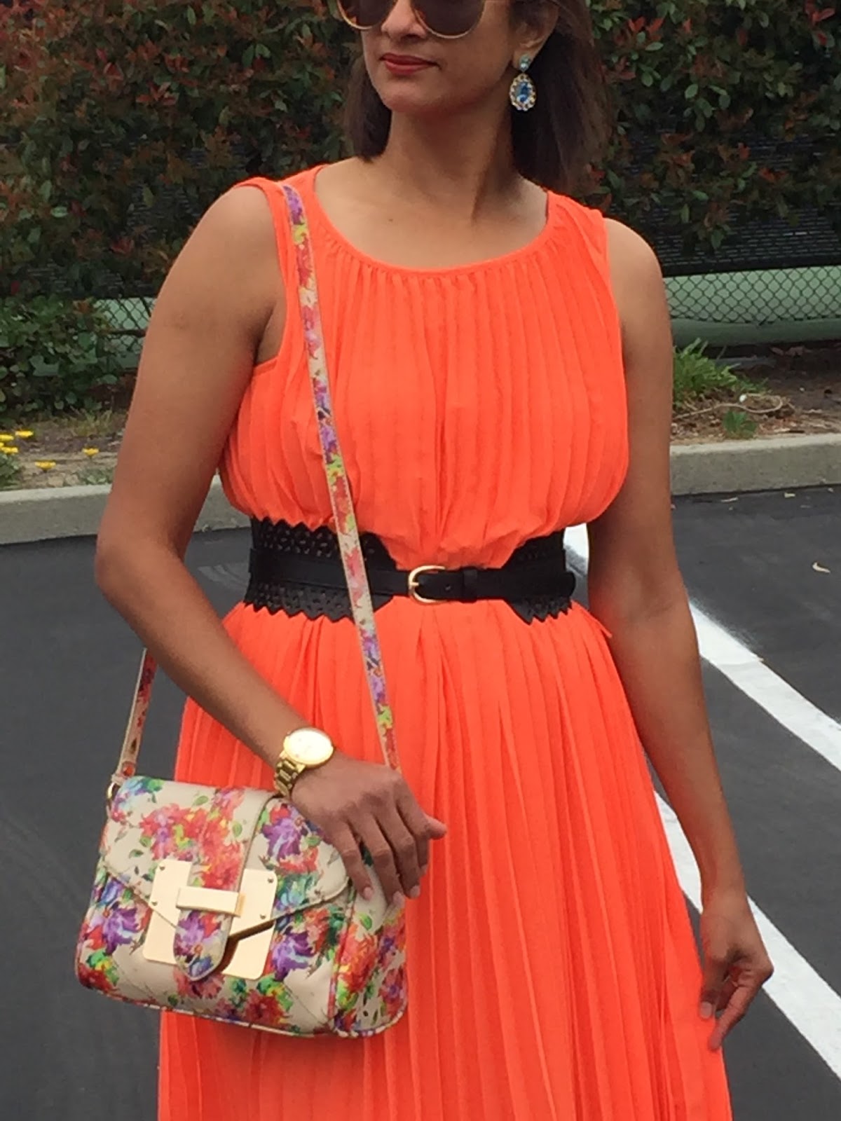 Unfolding Style: ORANGE FOUR-INCH DOOR HINGE