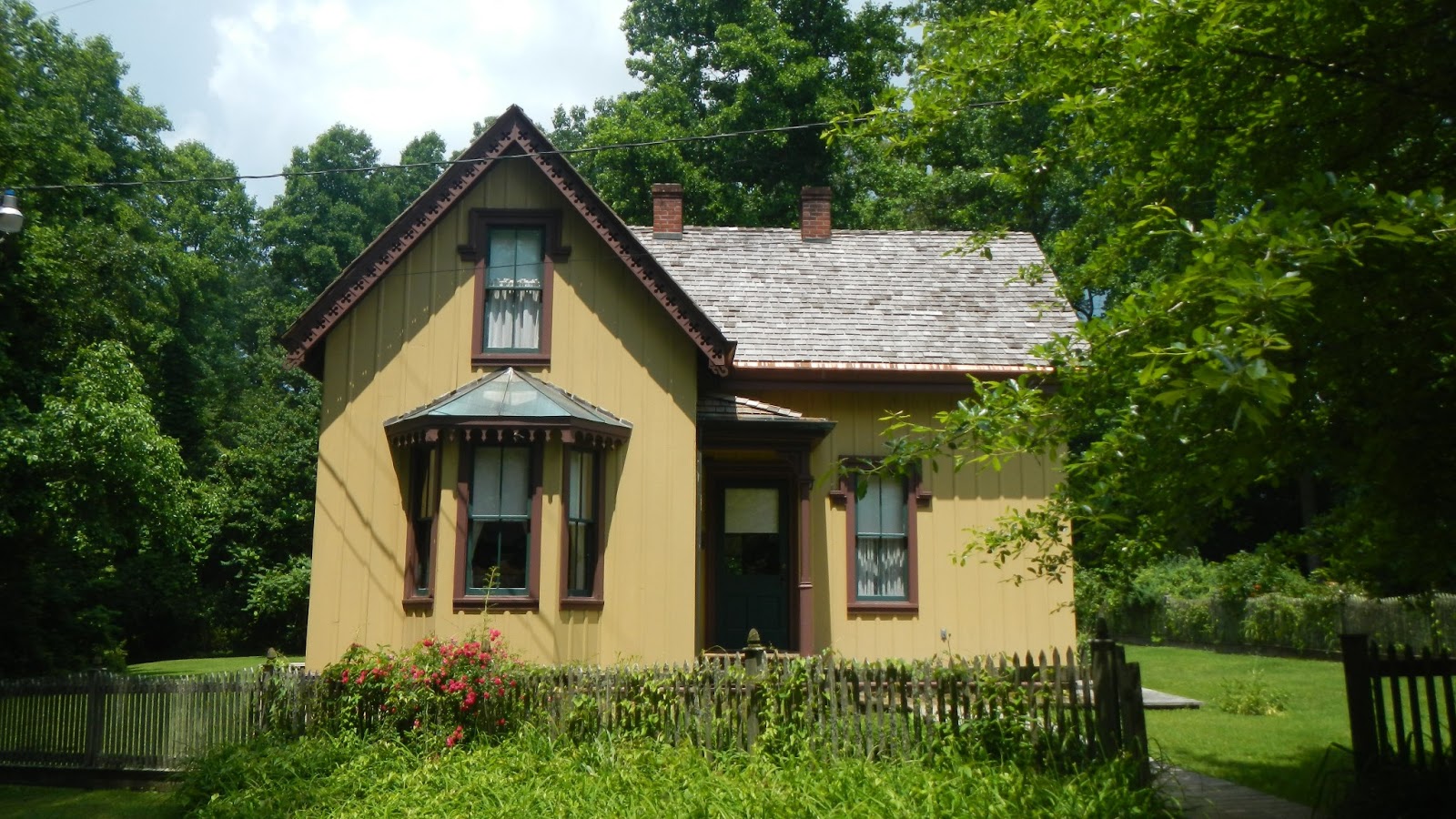 Big Daddy Dave: An Historic English Village in Eastern Tennessee