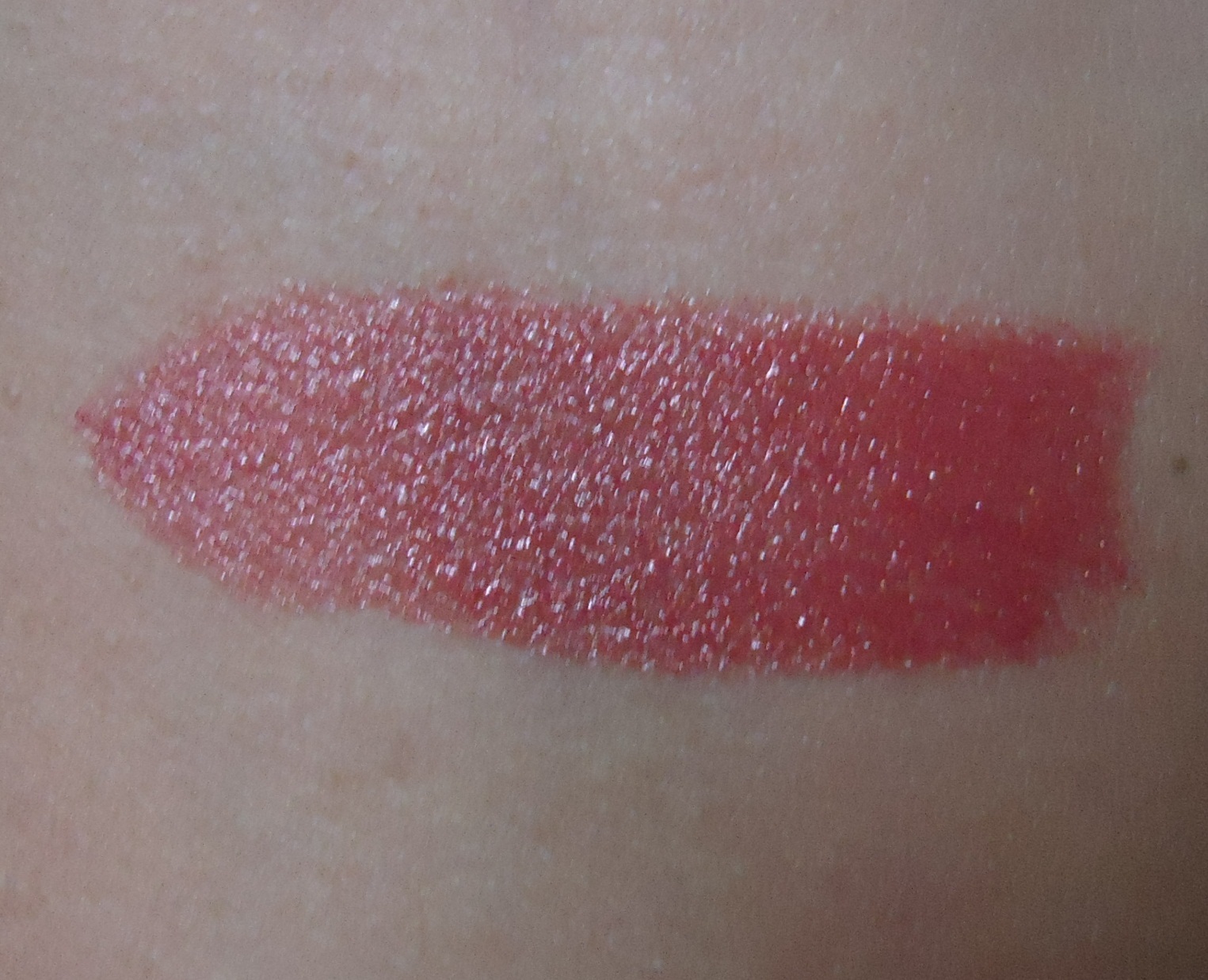 Deborah Milano MilanoRed Lipstick Review, Swatches - New Love - Makeup